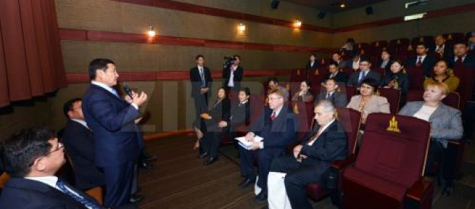 Ерөнхий сайд гурван улсын эрдэмтэдтэй уулзав