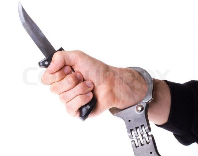 Эхнэрийнх нь амийг хөнөөчхөөд, нөхрийг нь хутгалжээ